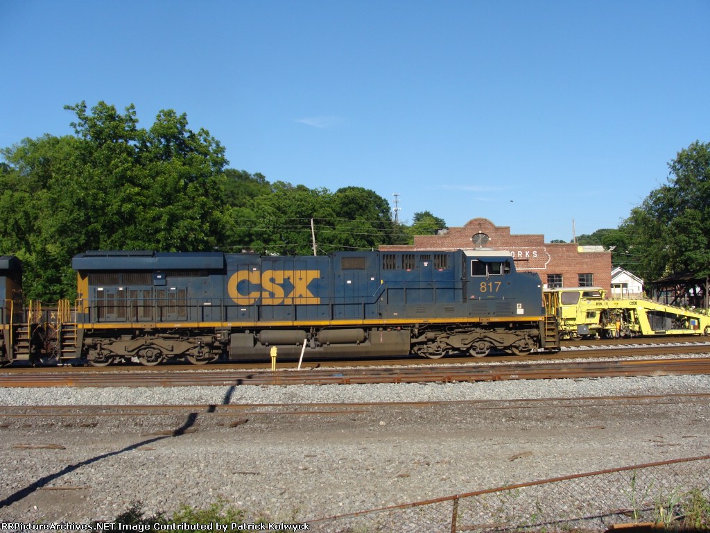 CSX 817